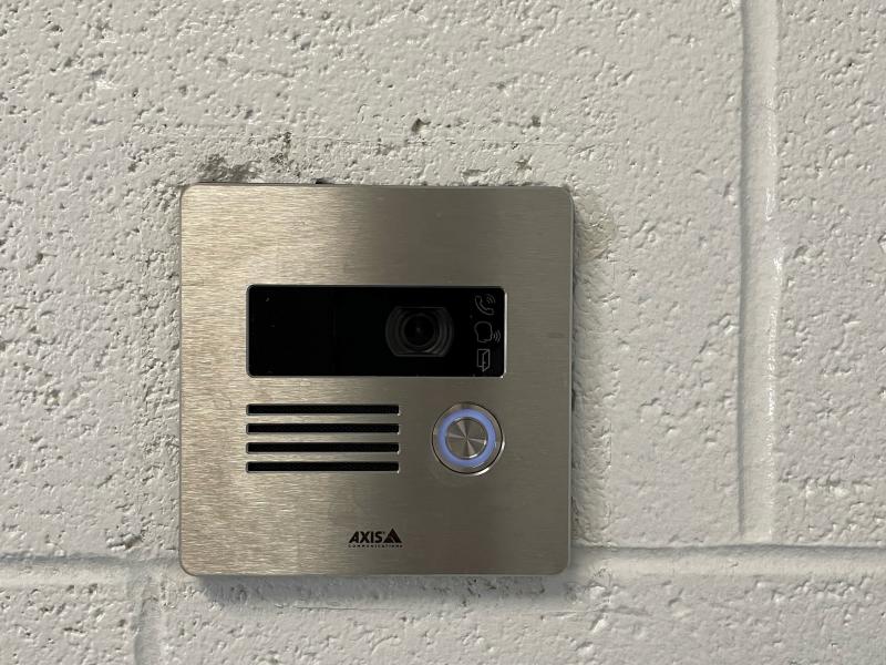 Improving safety at detention center with video intercoms | Axis Communications