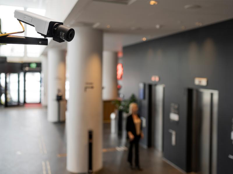 AXIS P1388 Box Camera | Axis Communications