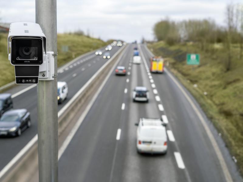 AXIS Q1686-DLE Radar-Video Fusion Camera | Axis Communications